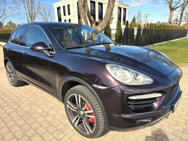 Violet Porsche Cayenne 2010 in Riga, with an engine capacity of 4.80 L and mileage of 309 thousand km for 16500 €, photo 1 on AUTOMOTO.COM.LV