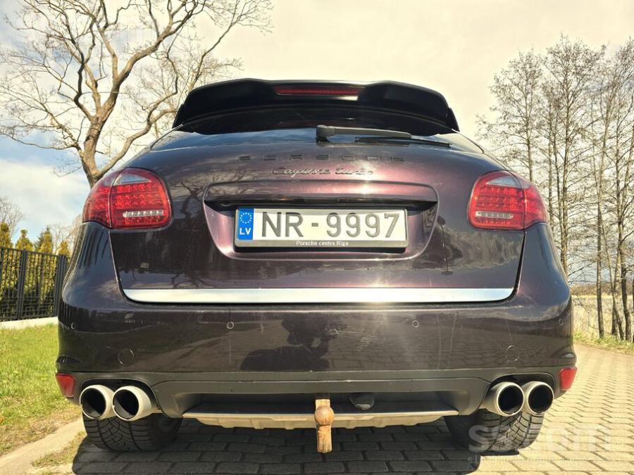 Violets Porsche Cayenne 2010 Rīga, ar dzinēja tilpumu 4.80 L un nobraukumu 309 tūkst. km par 16500 €, foto 6 vietnē AUTOMOTO.COM.LV