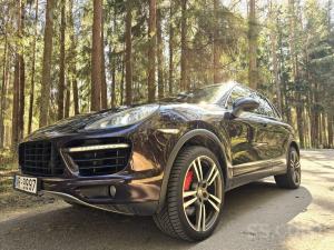 Violets Porsche Cayenne 2010 Rīga, ar dzinēja tilpumu 4.80 L un nobraukumu 309 tūkst. km par 16500 €, foto 23 vietnē AUTOMOTO.COM.LV