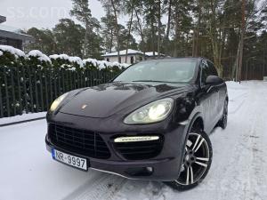 Violets Porsche Cayenne 2010 Rīga, ar dzinēja tilpumu 4.80 L un nobraukumu 309 tūkst. km par 16500 €, foto 3 vietnē AUTOMOTO.COM.LV
