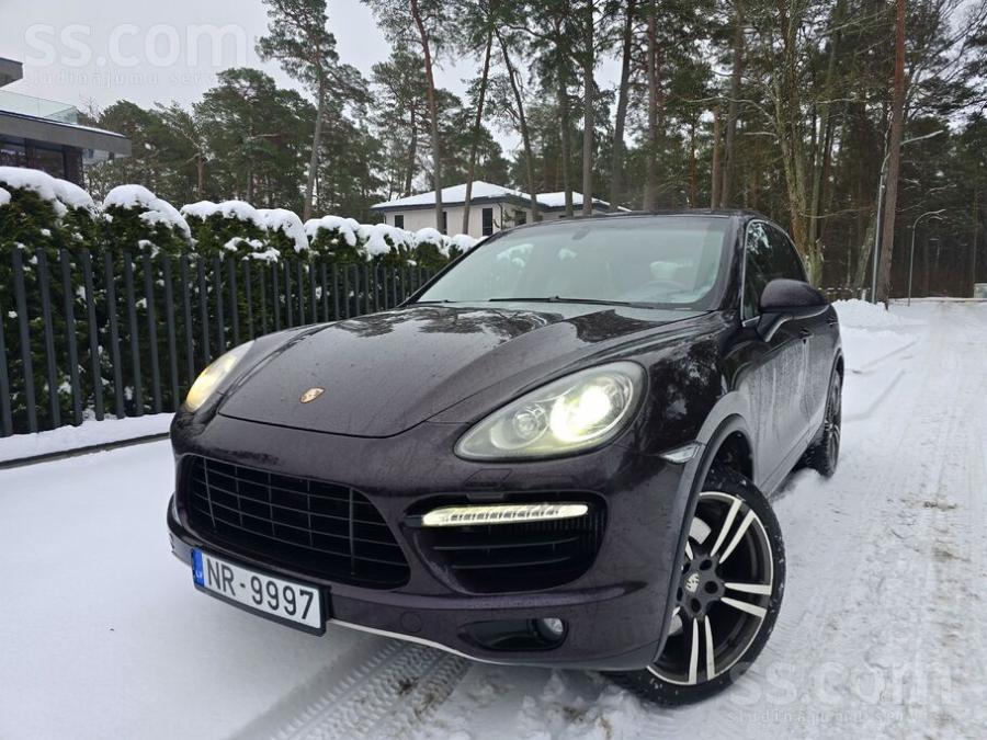 Violets Porsche Cayenne 2010 Rīga, ar dzinēja tilpumu 4.80 L un nobraukumu 309 tūkst. km par 16500 €, foto 3 vietnē AUTOMOTO.COM.LV