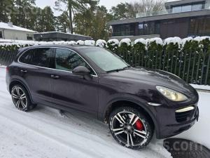 Violets Porsche Cayenne 2010 Rīga, ar dzinēja tilpumu 4.80 L un nobraukumu 309 tūkst. km par 16500 €, foto 10 vietnē AUTOMOTO.COM.LV