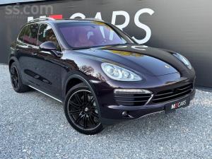 Violet Porsche Cayenne 2011 in Riga, with an engine capacity of 4.80 L and mileage of 289 thousand km for 14990 €, photo 3 on AUTOMOTO.COM.LV