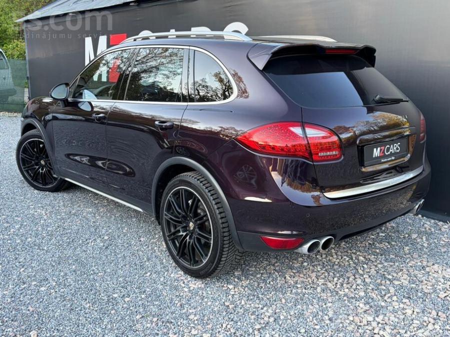 Violet Porsche Cayenne 2011 in Riga, with an engine capacity of 4.80 L and mileage of 289 thousand km for 14990 €, photo 4 on AUTOMOTO.COM.LV