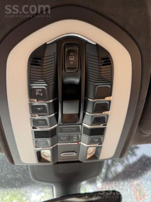 Violet Porsche Cayenne 2011 in Riga, with an engine capacity of 4.80 L and mileage of 289 thousand km for 14990 €, photo 26 on AUTOMOTO.COM.LV