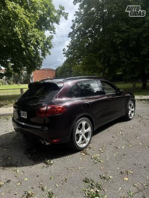 Violet Porsche Cayenne 2012 in Klaipeda, with an engine capacity of 4.80 L and mileage of 203 thousand km for 15200 €, photo 4 on AUTOMOTO.COM.LV