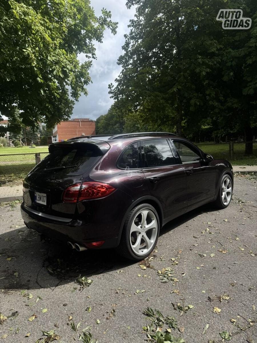 Violet Porsche Cayenne 2012 in Klaipeda, with an engine capacity of 4.80 L and mileage of 203 thousand km for 15200 €, photo 4 on AUTOMOTO.COM.LV