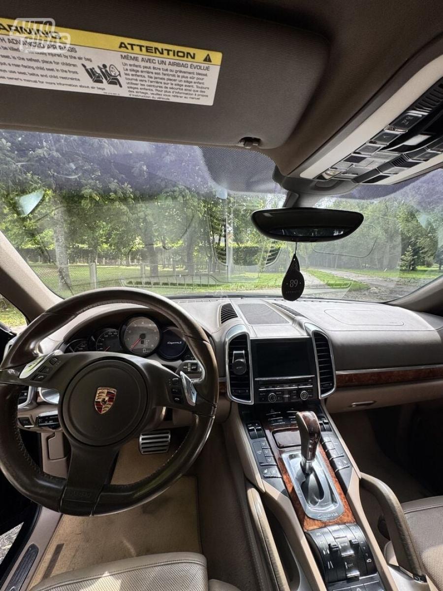 Violet Porsche Cayenne 2012 in Klaipeda, with an engine capacity of 4.80 L and mileage of 203 thousand km for 15200 €, photo 7 on AUTOMOTO.COM.LV
