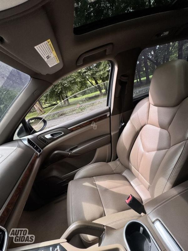 Porsche Cayenne 2012 Klaipėda vietnē Violets Porsche Cayenne 2012 Klaipėda, ar dzinēja tilpumu 4.80 L un nobraukumu 203 tūkst. km par 15200 €, foto 10 vietnē AUTOMOTO.COM.LV