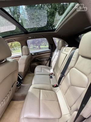 Violet Porsche Cayenne 2012 in Klaipeda, with an engine capacity of 4.80 L and mileage of 203 thousand km for 15200 €, photo 11 on AUTOMOTO.COM.LV
