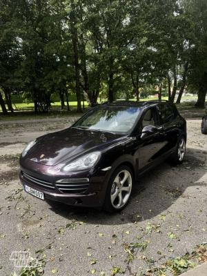 Violet Porsche Cayenne 2012 in Klaipeda, with an engine capacity of 4.80 L and mileage of 203 thousand km for 15200 €, photo  on AUTOMOTO.COM.LV