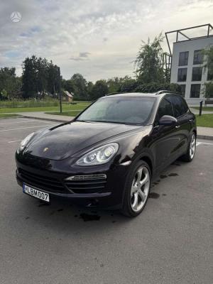 Violet Porsche Cayenne 2012 in Silute, with an engine capacity of 4.81 L and mileage of 202 thousand km for 14777 €, photo 1 on AUTOMOTO.COM.LV