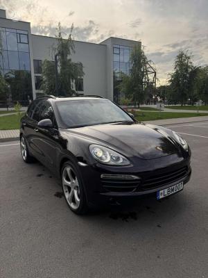 Violets Porsche Cayenne 2012 Šilutė, ar dzinēja tilpumu 4.81 L un nobraukumu 202 tūkst. km par 14777 €, foto 3 vietnē AUTOMOTO.COM.LV