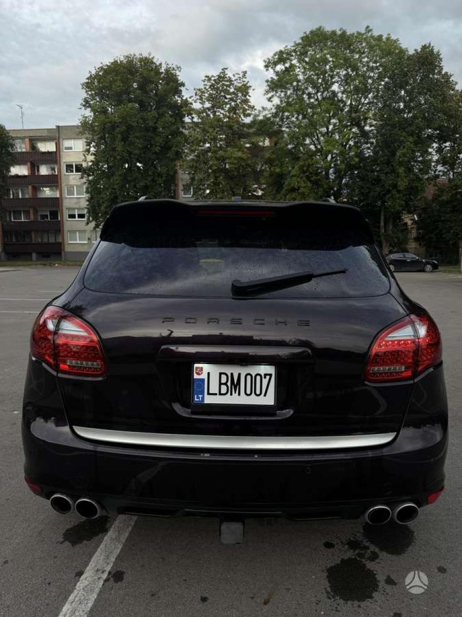 Violets Porsche Cayenne 2012 Šilutė, ar dzinēja tilpumu 4.81 L un nobraukumu 202 tūkst. km par 14777 €, foto 5 vietnē AUTOMOTO.COM.LV