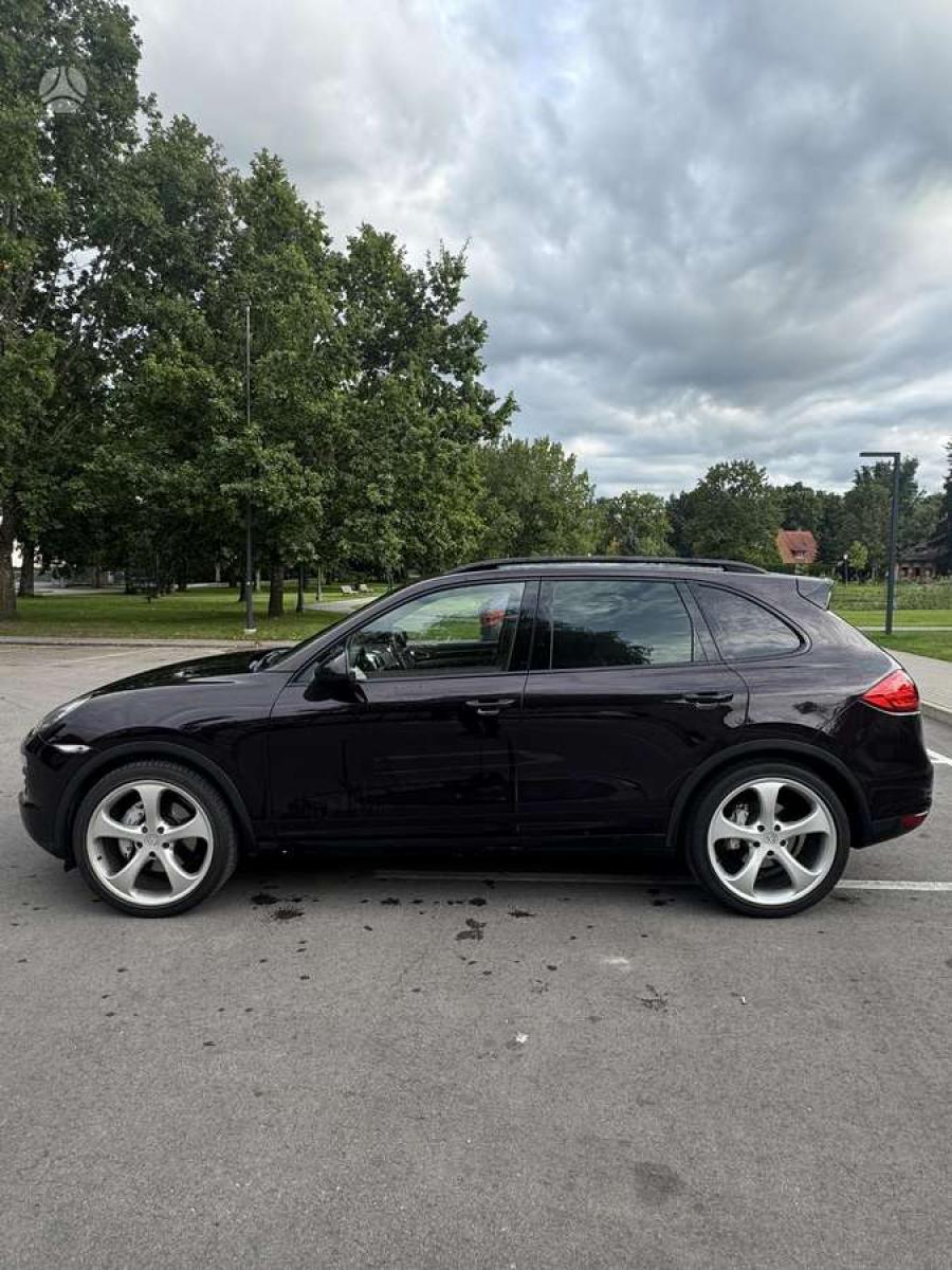 Violets Porsche Cayenne 2012 Šilutė, ar dzinēja tilpumu 4.81 L un nobraukumu 202 tūkst. km par 14777 €, foto 7 vietnē AUTOMOTO.COM.LV