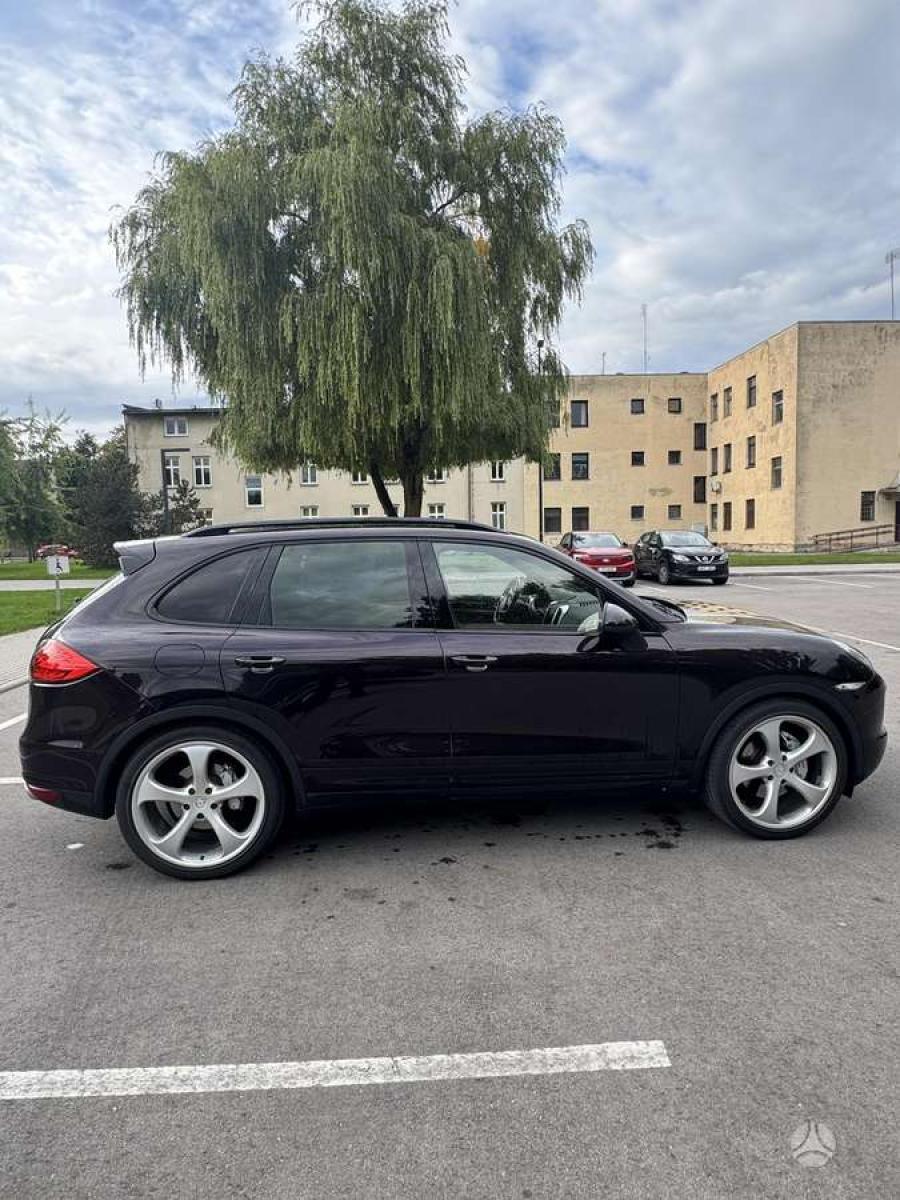 Violets Porsche Cayenne 2012 Šilutė, ar dzinēja tilpumu 4.81 L un nobraukumu 202 tūkst. km par 14777 €, foto 8 vietnē AUTOMOTO.COM.LV