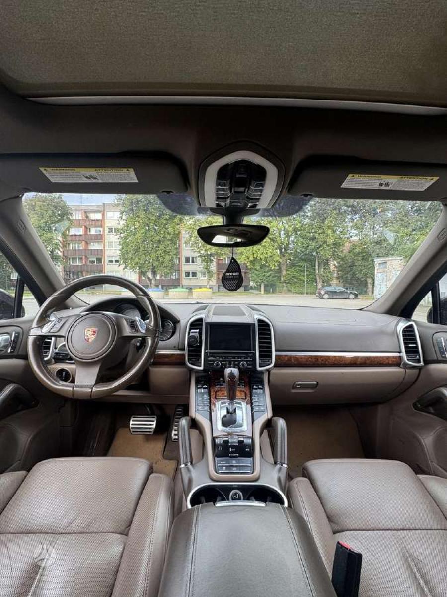 Violets Porsche Cayenne 2012 Šilutė, ar dzinēja tilpumu 4.81 L un nobraukumu 202 tūkst. km par 14777 €, foto 9 vietnē AUTOMOTO.COM.LV