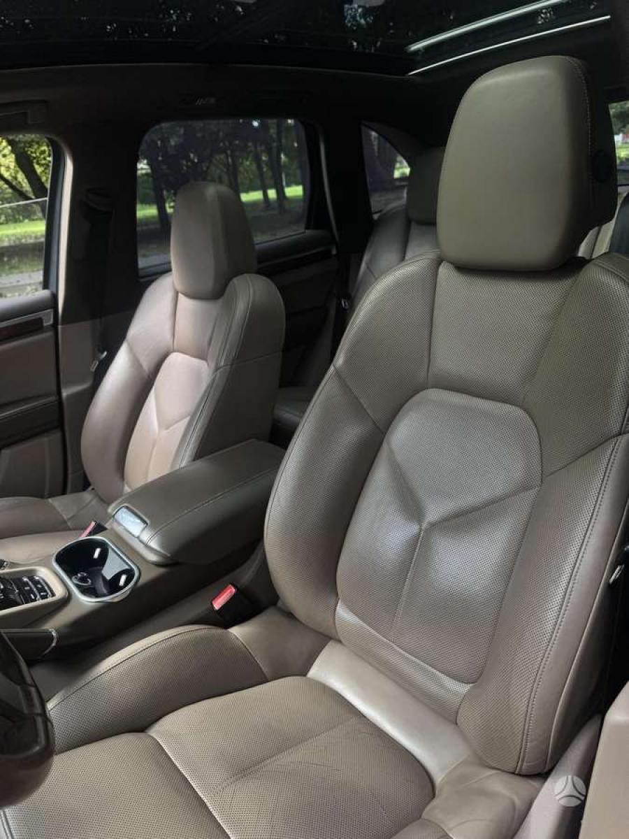 Violets Porsche Cayenne 2012 Šilutė, ar dzinēja tilpumu 4.81 L un nobraukumu 202 tūkst. km par 14777 €, foto 11 vietnē AUTOMOTO.COM.LV