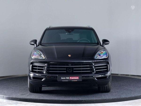 Violet Porsche Cayenne 2018 in Tallinn, with an engine capacity of 2.89 L and mileage of 99 thousand km for 54900 €, photo 3 on AUTOMOTO.COM.LV