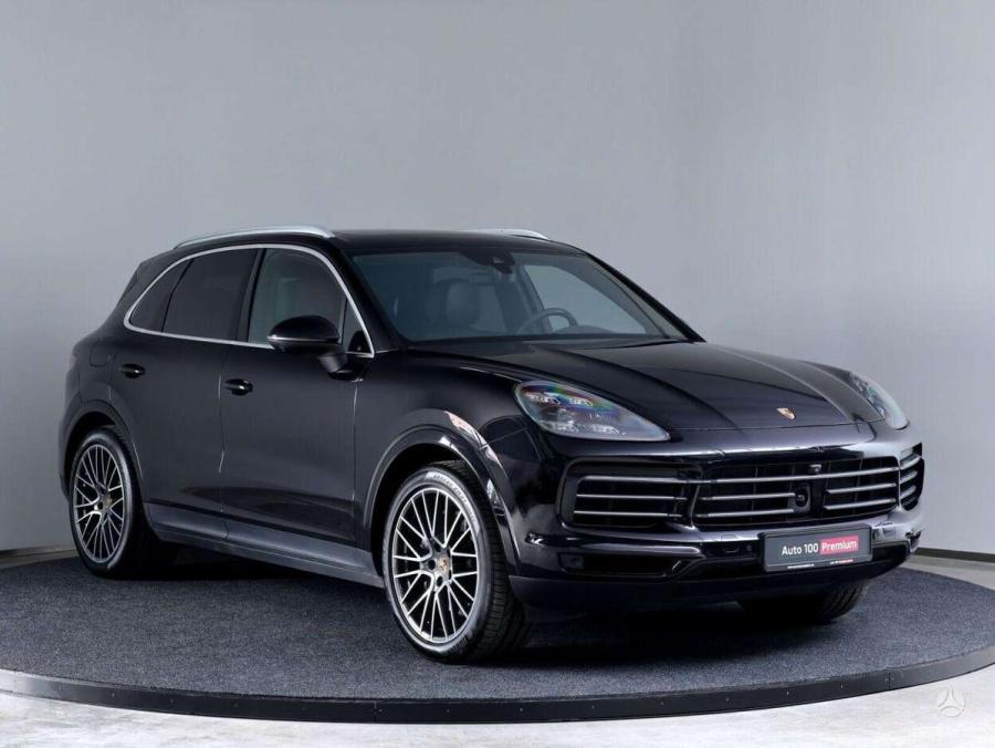 Violets Porsche Cayenne 2018 Tallina, ar dzinēja tilpumu 2.89 L un nobraukumu 99 tūkst. km par 54900 €, foto 4 vietnē AUTOMOTO.COM.LV