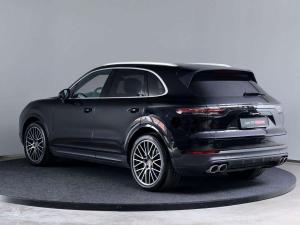 Violets Porsche Cayenne 2018 Tallina, ar dzinēja tilpumu 2.89 L un nobraukumu 99 tūkst. km par 54900 €, foto 5 vietnē AUTOMOTO.COM.LV