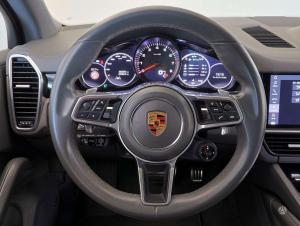 Violets Porsche Cayenne 2018 Tallina, ar dzinēja tilpumu 2.89 L un nobraukumu 99 tūkst. km par 54900 €, foto 12 vietnē AUTOMOTO.COM.LV