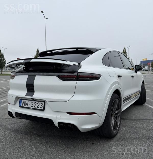 Balts Porsche Cayenne 2023 Rīga, ar dzinēja tilpumu 3.00 L un nobraukumu 45 tūkst. km par 83500 €, foto 5 vietnē AUTOMOTO.COM.LV