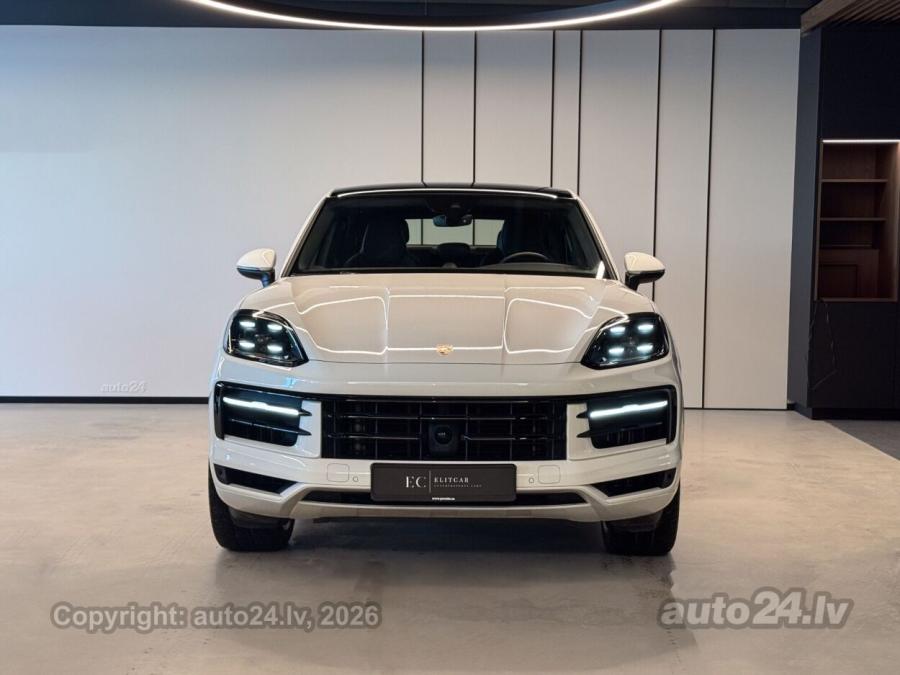 Balts Porsche Cayenne 2024 Tallina, ar dzinēja tilpumu 3.00 L un nobraukumu 37 tūkst. km par 85000 €, foto 2 vietnē AUTOMOTO.COM.LV