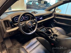 Balts Porsche Cayenne 2024 Tallina, ar dzinēja tilpumu 3.00 L un nobraukumu 37 tūkst. km par 85000 €, foto 11 vietnē AUTOMOTO.COM.LV