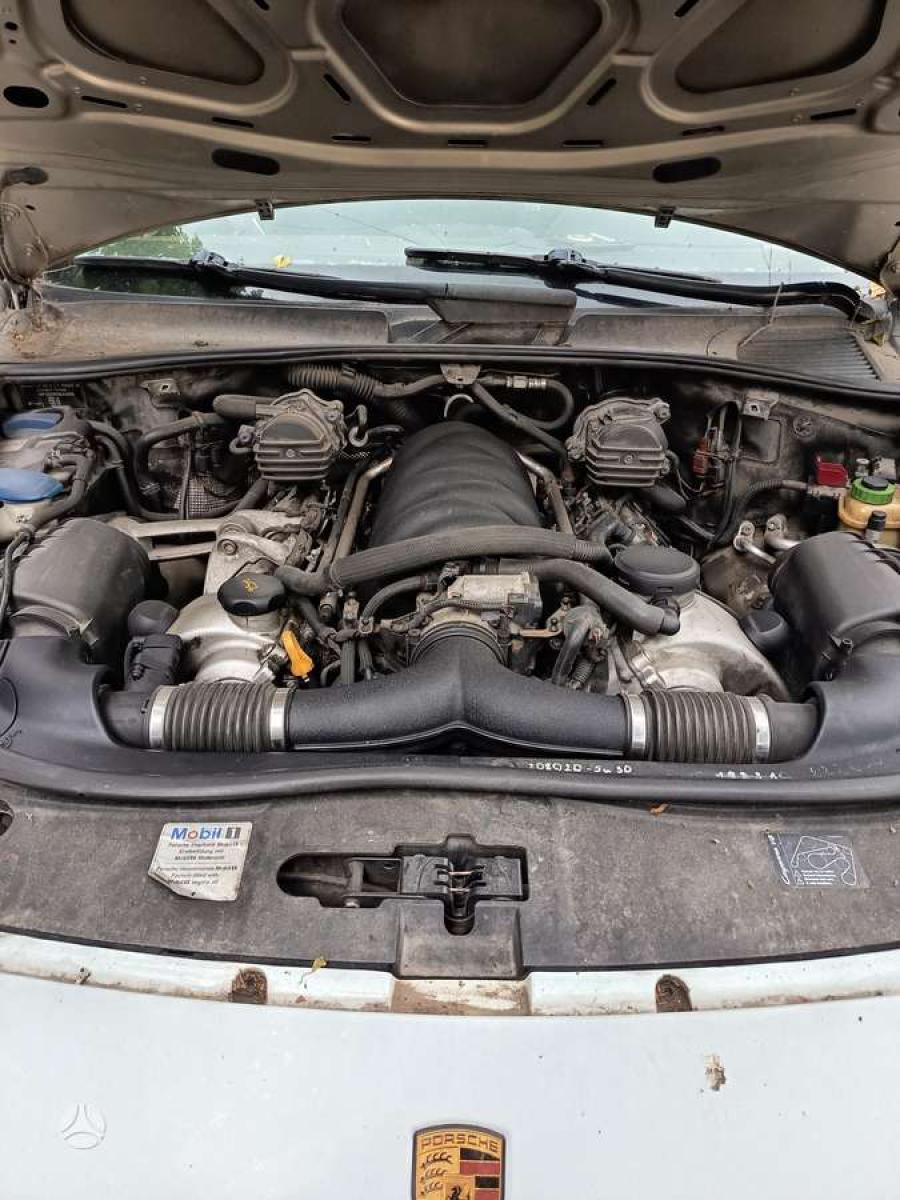Balts Porsche Cayenne 2006 Viļņa, ar dzinēja tilpumu 4.51 L un nobraukumu 243 tūkst. km par 2000 €, foto 1 vietnē AUTOMOTO.COM.LV