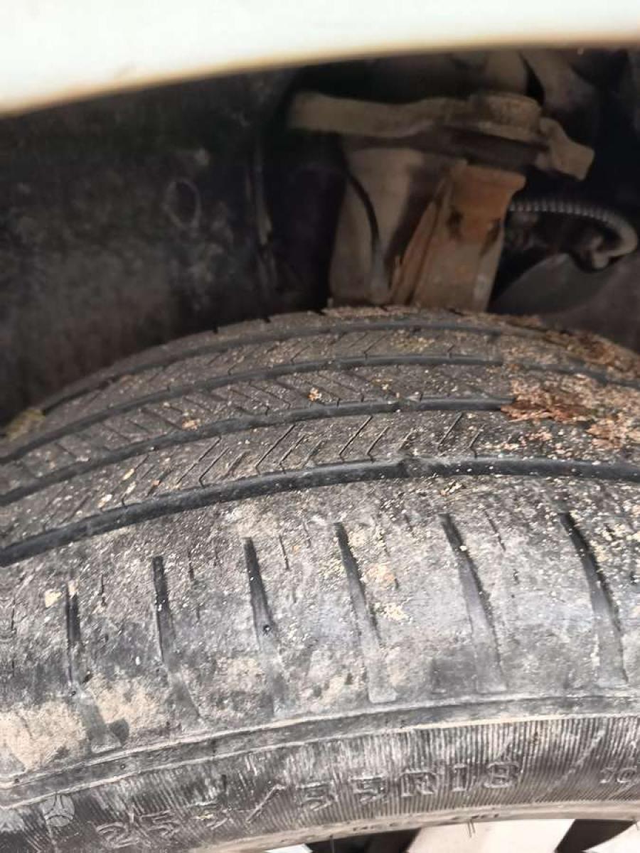 Balts Porsche Cayenne 2006 Viļņa, ar dzinēja tilpumu 4.51 L un nobraukumu 243 tūkst. km par 2000 €, foto 15 vietnē AUTOMOTO.COM.LV