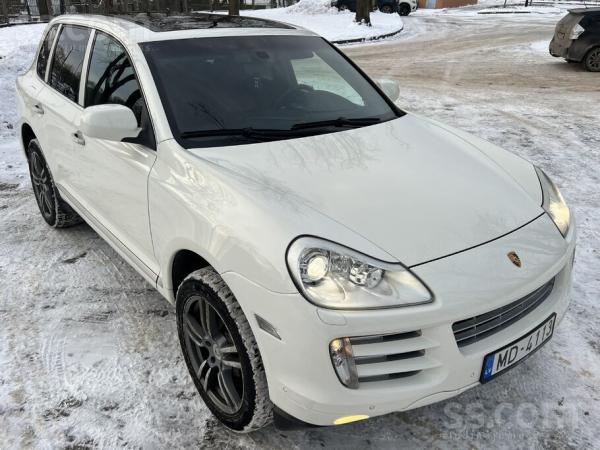 Balts Porsche Cayenne 2007 Rīga, ar dzinēja tilpumu 3.60 L un nobraukumu 325 tūkst. km par 5600 €, foto 1 vietnē AUTOMOTO.COM.LV