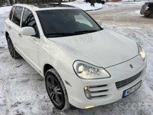 Balts Porsche Cayenne 2007 Rīga, ar dzinēja tilpumu 3.60 L un nobraukumu 325 tūkst. km par 5600 €, foto  vietnē AUTOMOTO.COM.LV
