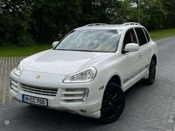 White Porsche Cayenne 2007 in Trakai, with an engine capacity of 3.60 L and mileage of 297 thousand km for 6999 €, photo 3 on AUTOMOTO.COM.LV