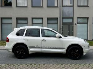 White Porsche Cayenne 2007 in Trakai, with an engine capacity of 3.60 L and mileage of 297 thousand km for 6999 €, photo 8 on AUTOMOTO.COM.LV