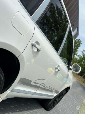 White Porsche Cayenne 2007 in Trakai, with an engine capacity of 3.60 L and mileage of 297 thousand km for 6999 €, photo 23 on AUTOMOTO.COM.LV