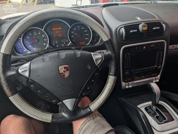 White Porsche Cayenne 2008 in Kaunas, with an engine capacity of 4.80 L and mileage of 233 thousand km for 4900 €, photo 8 on AUTOMOTO.COM.LV