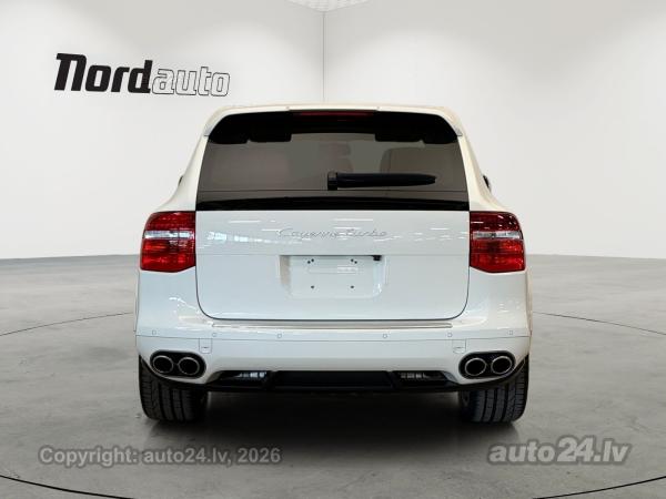 Balts Porsche Cayenne 2008 Tallina, ar dzinēja tilpumu 4.80 L un nobraukumu 47 tūkst. km par 19900 €, foto 4 vietnē AUTOMOTO.COM.LV