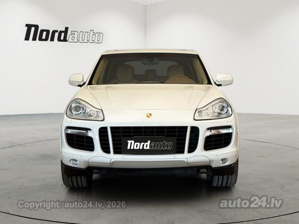 Balts Porsche Cayenne 2008 Tallina, ar dzinēja tilpumu 4.80 L un nobraukumu 47 tūkst. km par 19900 €, foto 3 vietnē AUTOMOTO.COM.LV