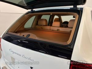 Белый Порше Каен 2008 в Таллин, объемом двигателя 4.80 л и пробегом 47 тыс. км за 19900 €, фото 21 на AUTOMOTO.COM.LV