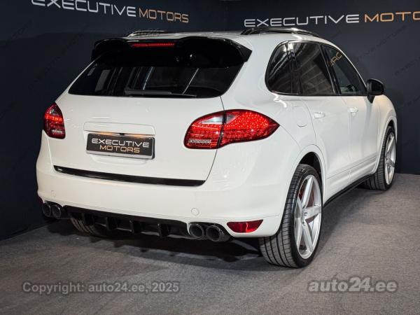 Balts Porsche Cayenne 2010 Tallina, ar dzinēja tilpumu 4.80 L un nobraukumu 124 tūkst. km par 19900 €, foto 11 vietnē AUTOMOTO.COM.LV