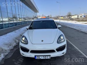 Белый Порше Каен 2010 в Резекне, объемом двигателя 3.00 л и пробегом 244 тыс. км за 14700 €, фото 3 на AUTOMOTO.COM.LV