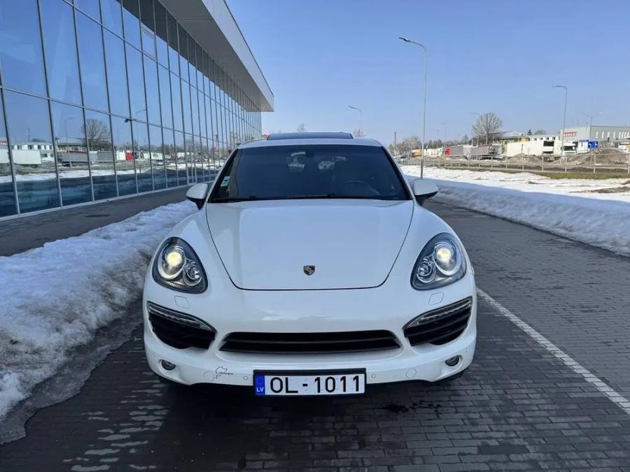 Balts Porsche Cayenne 2010 Rēzekne, ar dzinēja tilpumu 3.00 L un nobraukumu 244 tūkst. km par 14700 €, foto 7 vietnē AUTOMOTO.COM.LV