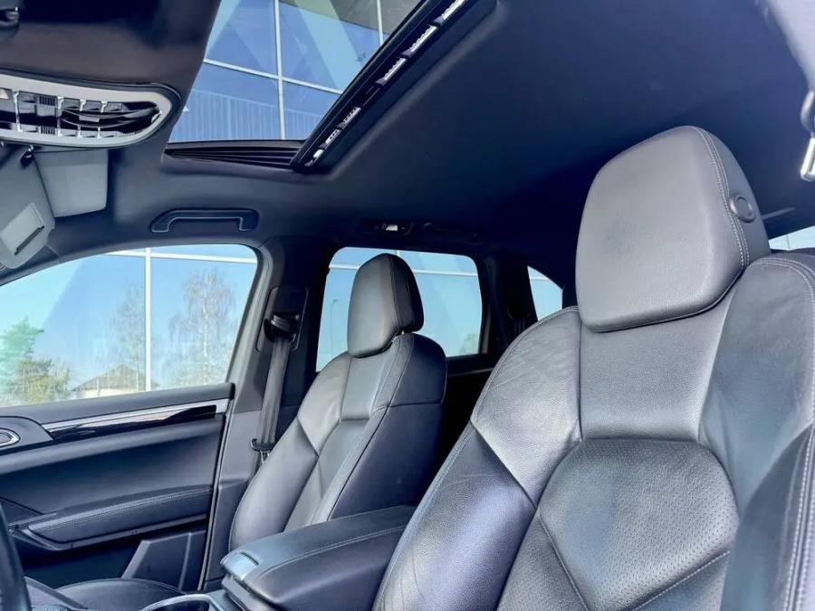 Balts Porsche Cayenne 2010 Rēzekne, ar dzinēja tilpumu 3.00 L un nobraukumu 244 tūkst. km par 14700 €, foto 8 vietnē AUTOMOTO.COM.LV