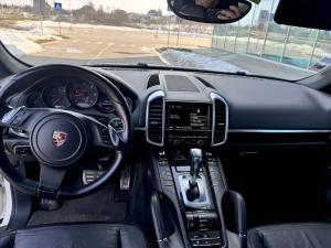 Balts Porsche Cayenne 2010 Rēzekne, ar dzinēja tilpumu 3.00 L un nobraukumu 244 tūkst. km par 14700 €, foto 10 vietnē AUTOMOTO.COM.LV