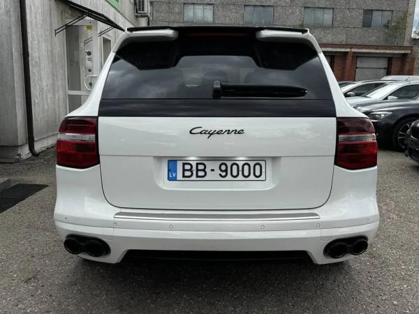 Balts Porsche Cayenne 2010 Daugavpils, ar dzinēja tilpumu 3.00 L un nobraukumu 360 tūkst. km par 12000 €, foto 5 vietnē AUTOMOTO.COM.LV