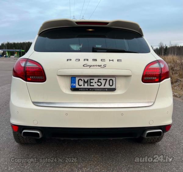 Balts Porsche Cayenne 2010 Tallina, ar dzinēja tilpumu 3.00 L un nobraukumu 217 tūkst. km par 14900 €, foto 8 vietnē AUTOMOTO.COM.LV