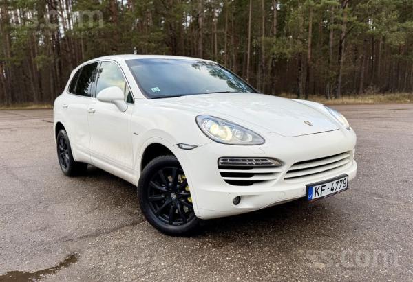 Balts Porsche Cayenne 2011 Jūrmala, ar dzinēja tilpumu 3.00 L un nobraukumu 343 tūkst. km par 11500 €, foto 3 vietnē AUTOMOTO.COM.LV