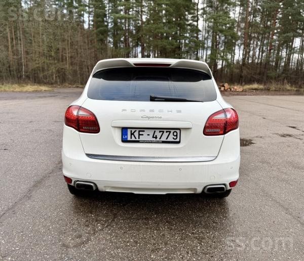 Balts Porsche Cayenne 2011 Jūrmala, ar dzinēja tilpumu 3.00 L un nobraukumu 343 tūkst. km par 11500 €, foto 6 vietnē AUTOMOTO.COM.LV