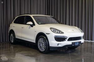 Balts Porsche Cayenne 2011 Marijampole, ar dzinēja tilpumu 3.00 L un nobraukumu 304 tūkst. km par 14450 €, foto  vietnē AUTOMOTO.COM.LV